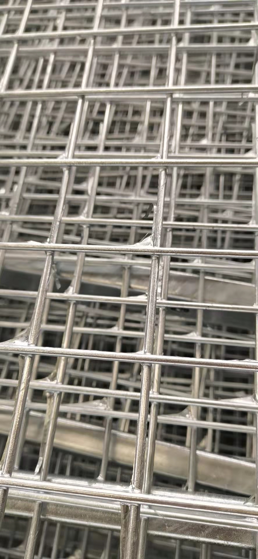 Art Padel's Hot-Dip Galvanizing Process Advantages - Art Padel